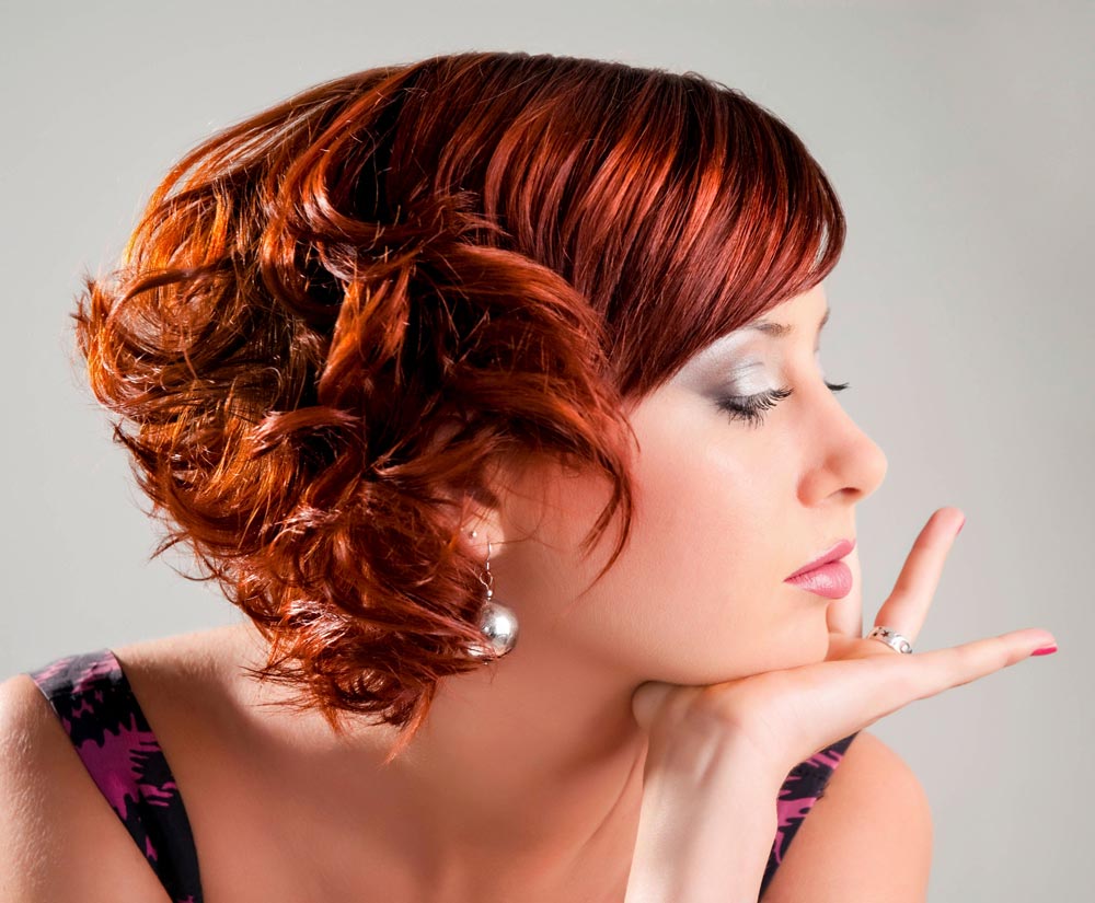 Frecher Bob mit kurzem Nacken und roten Locken | Mittellange und kurze ...