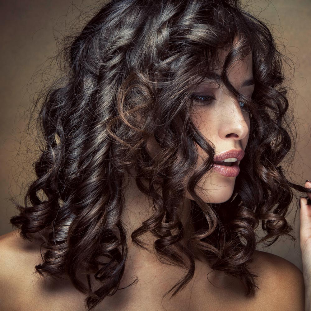 Lässiger langer Locken-Bob im Messy-Style | Lange Frisuren mit Locken