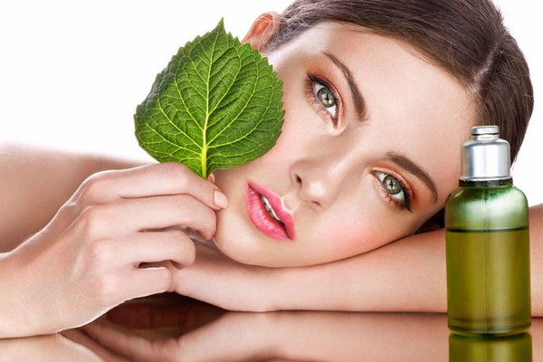 Ringelblumenöl und Salbe gegen Pickelmale und Pickelnarben