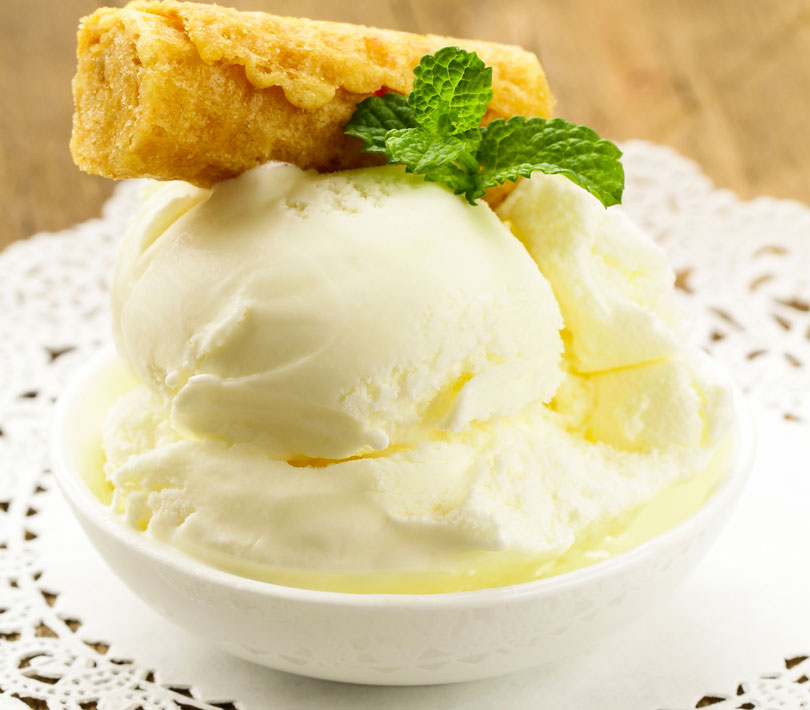 Vanilleeis selber machen - einfaches Rezept mit Anleitung